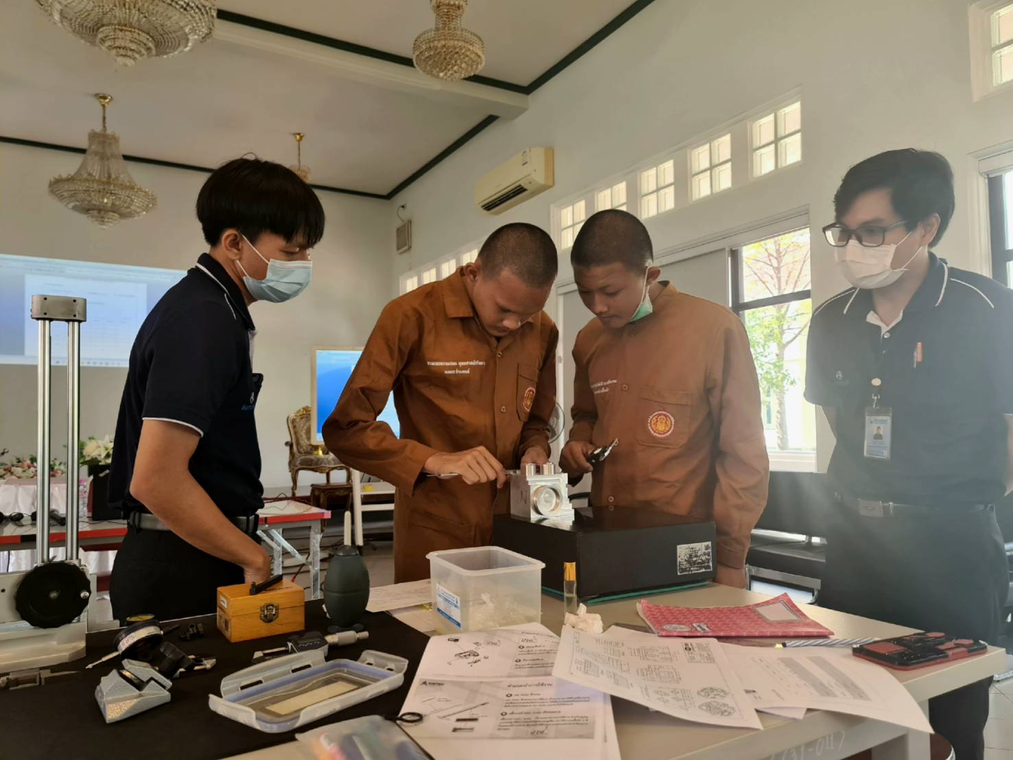 SIMTEC ร่วมกับ สอศ. และ MITUTOYO จัดฝึกอบรมทฤษฎีเชิงปฏิบัติ "การใช้และการดูแลรักษาเครื่องมือวัด ...